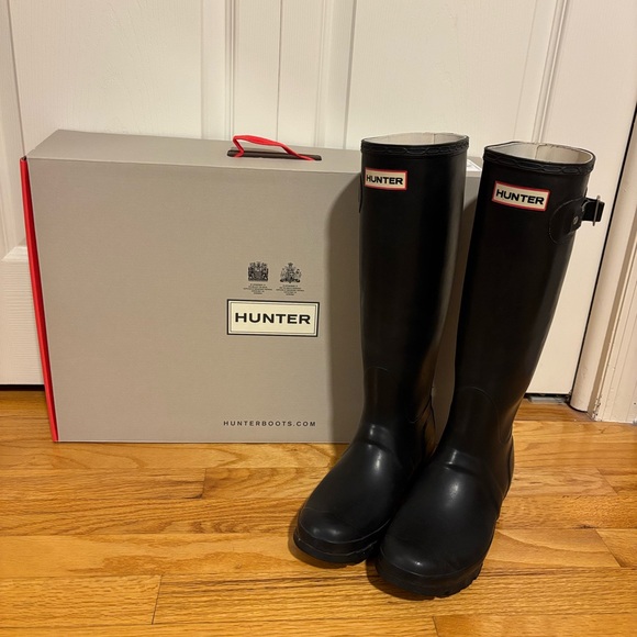 Hunter | Shoes | Hunter Womens Original Tall Rain Boots Sz 6 With Box ...